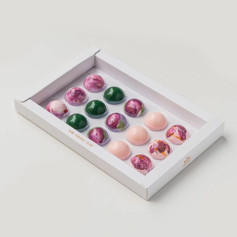 15 Pralina gift box : Mandarina Cake Shop
